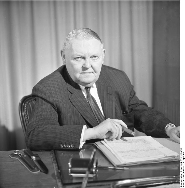 ملف:Bundesarchiv B 145 Bild-F015320-0010, Ludwig Erhard.jpg - المعرفة