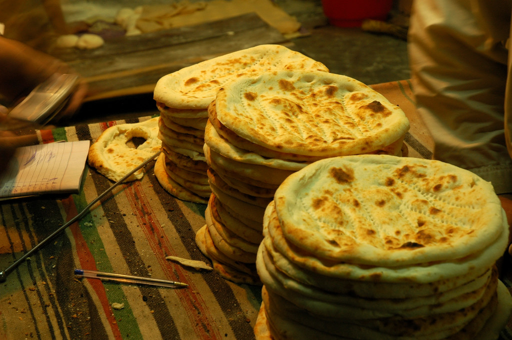 ملف:Peshawari Roti, Pakistan.jpg - المعرفة