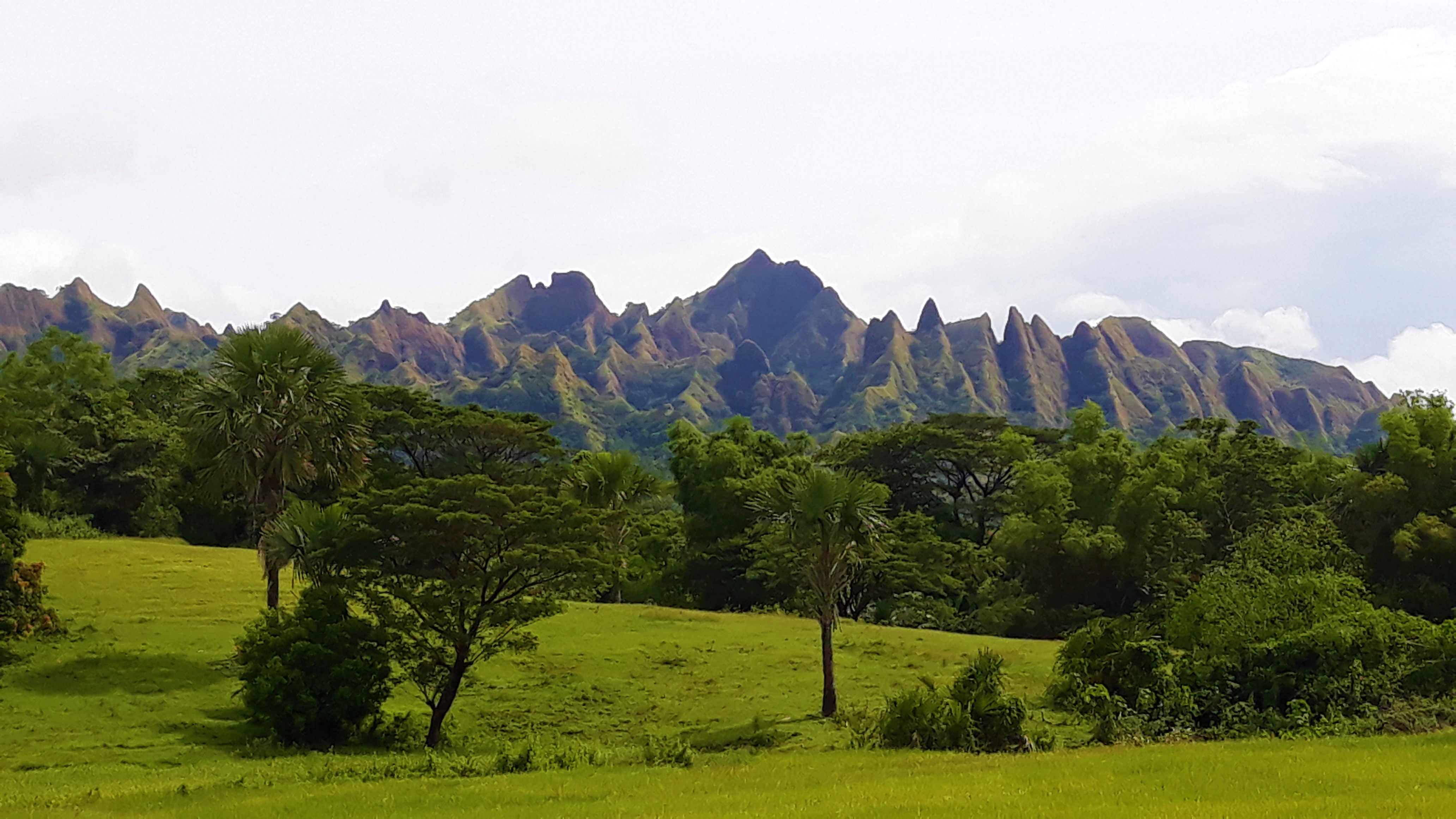 ملف:Devils Mountain, San Jose, Mindoro 1.jpg - المعرفة