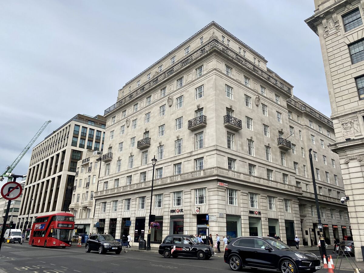 ملف:Stratton House, Piccadilly, July 2022.jpg - المعرفة