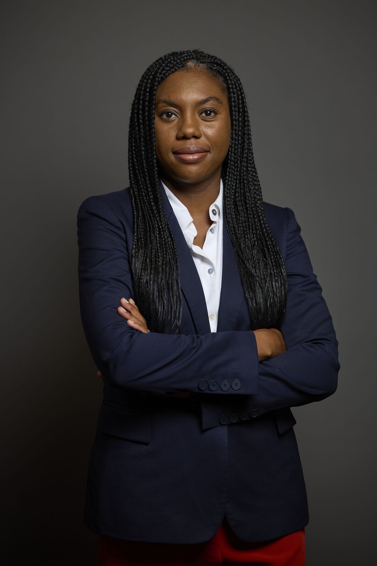 ملف:Official portrait of Kemi Badenoch MP, 2024.jpg - المعرفة