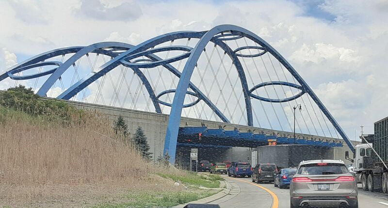 ملف:Gateway Bridge, Taylor Michigan.jpg - المعرفة