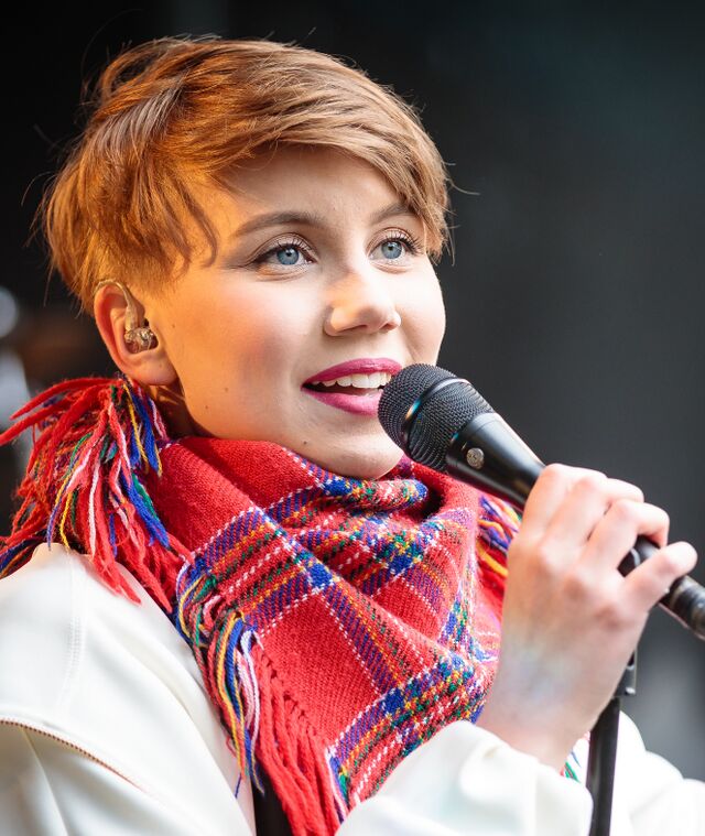 ملف:Ella Marie Hætta Isaksen, 2018 (crop).jpg - المعرفة