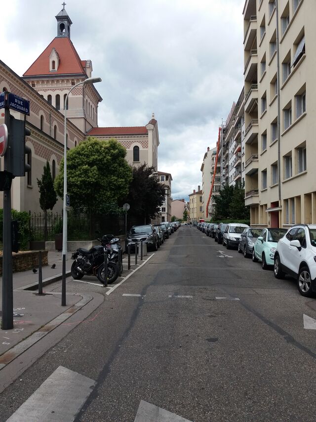 ملف:Lyon 4e - Rue Jacquard, vers l'ouest, depuis la rue Denfert ...