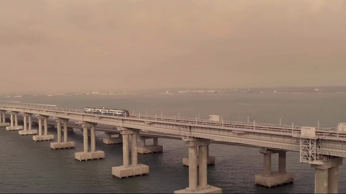 ملف:Train Crimean Bridge 2019.webm - المعرفة