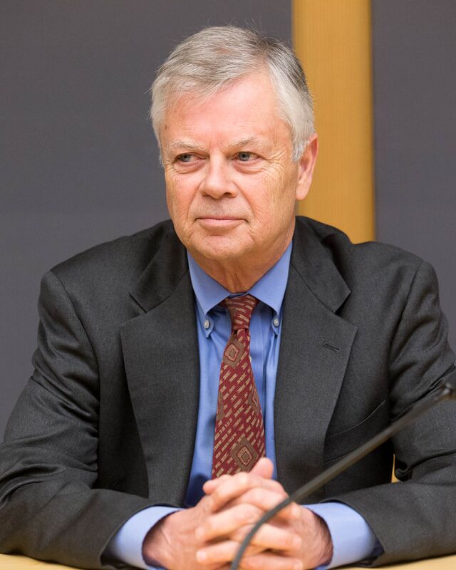 ستيفن كينزر - المعرفة